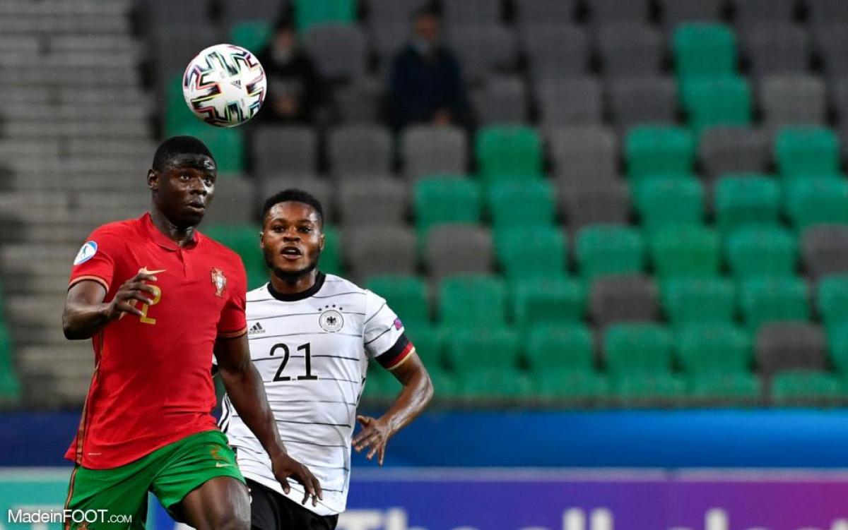 Antoine Conte (PSG) : Statistiques / salaire / âge et origine