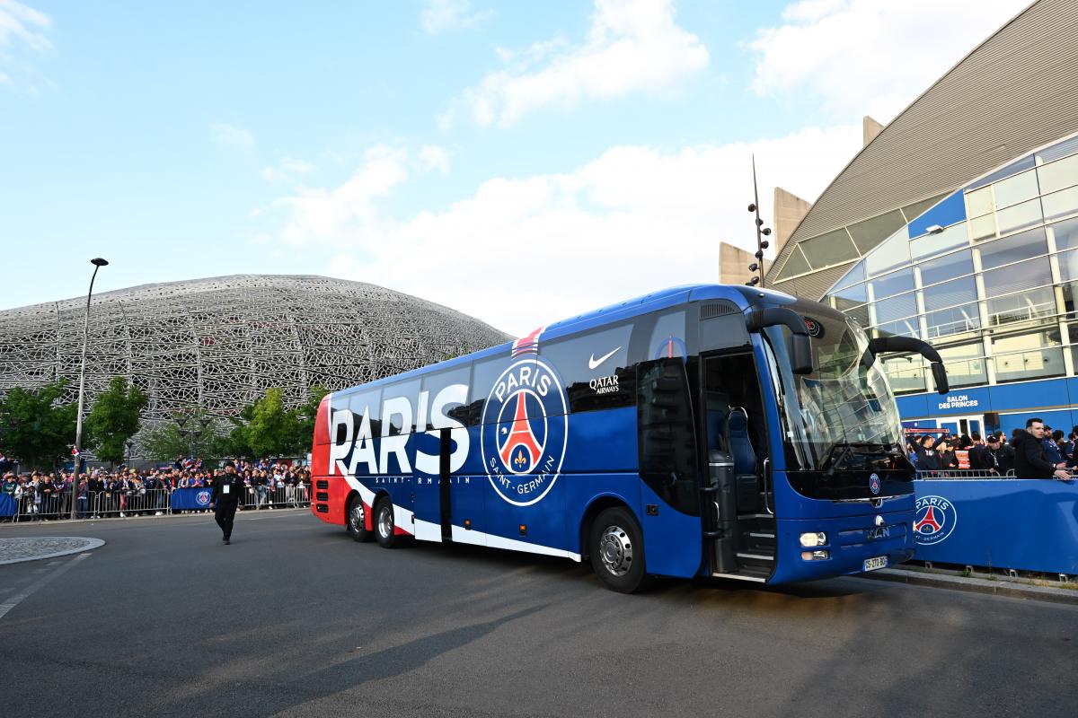 PSG - Le bus du PSG caillassé à Bilbao cette nuit