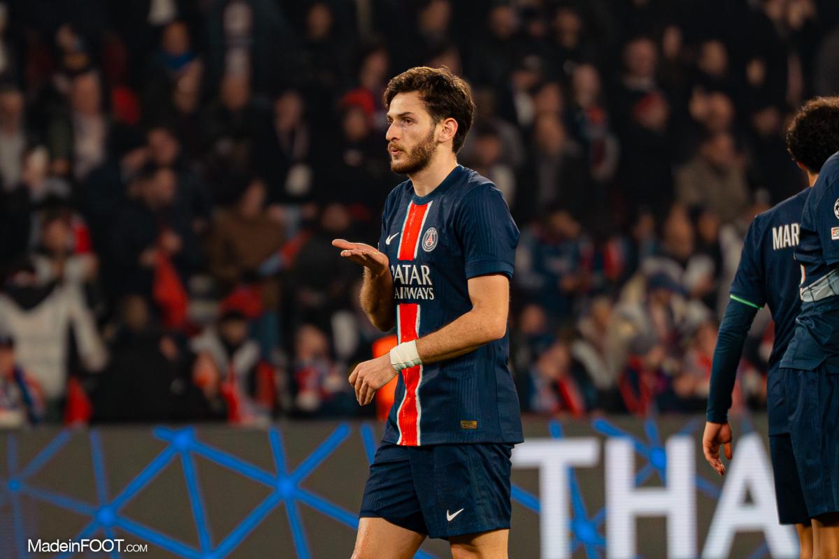 PSG - Khvicha Kvaratskhelia ne se croit pas encore en demi-finale malgré la victoire contre ...