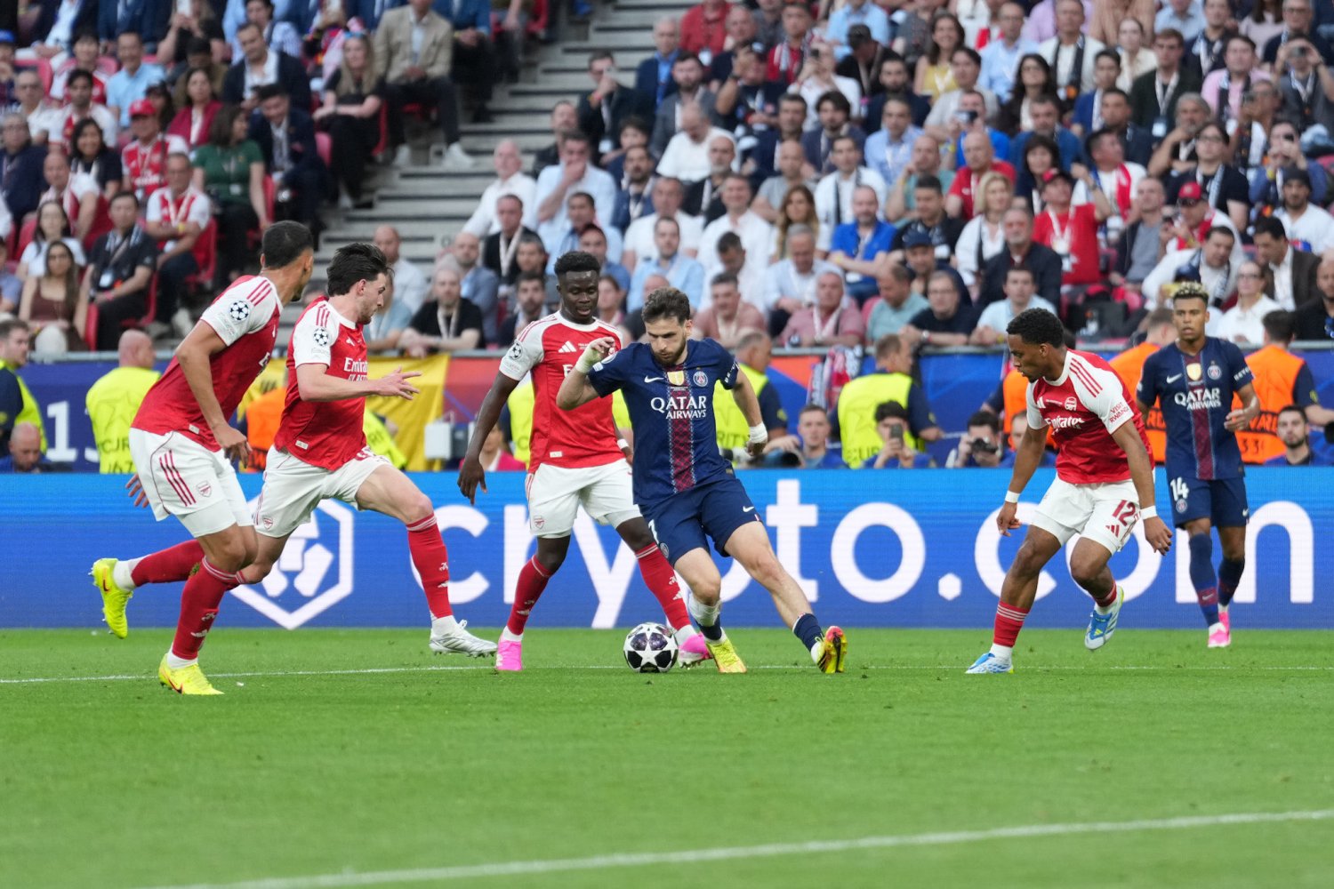PSG - Un ancien arbitre international décortique les trois polémiques ...